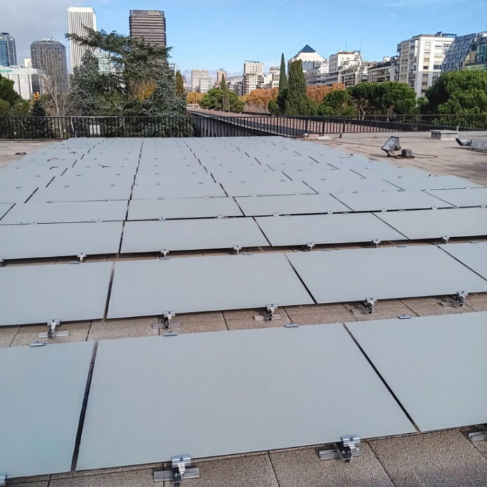 Onyx: Photovoltaic glass for a public building in Madrid | GlassOnline ...